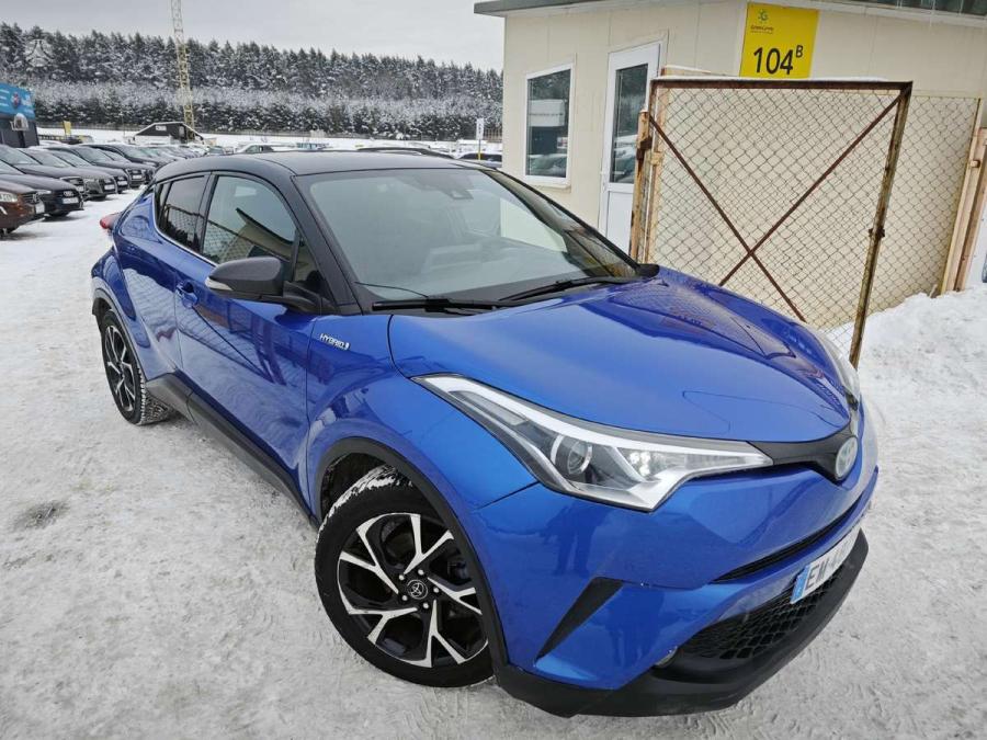 Blue Toyota C-HR 2017 in Vilnius, with an engine capacity of 1.80 L and mileage of 247 thousand km for 13300 €, photo 9 on AUTOMOTO.COM.LV
