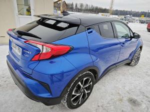 Blue Toyota C-HR 2017 in Vilnius, with an engine capacity of 1.80 L and mileage of 247 thousand km for 13300 €, photo 11 on AUTOMOTO.COM.LV