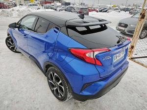 Blue Toyota C-HR 2017 in Vilnius, with an engine capacity of 1.80 L and mileage of 247 thousand km for 13300 €, photo 12 on AUTOMOTO.COM.LV