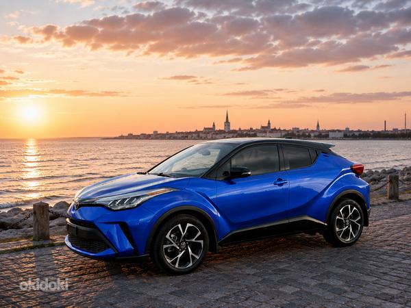 Синий Тойота C-HR 2017 в Таллин, объемом двигателя 1.80 л и пробегом 134 тыс. км за 15000 €, фото 1 на AUTOMOTO.COM.LV