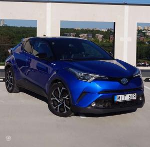 Blue Toyota C-HR 2017 in Vilnius, with an engine capacity of 1.80 L and mileage of 118 thousand km for 17000 €, photo  on AUTOMOTO.COM.LV