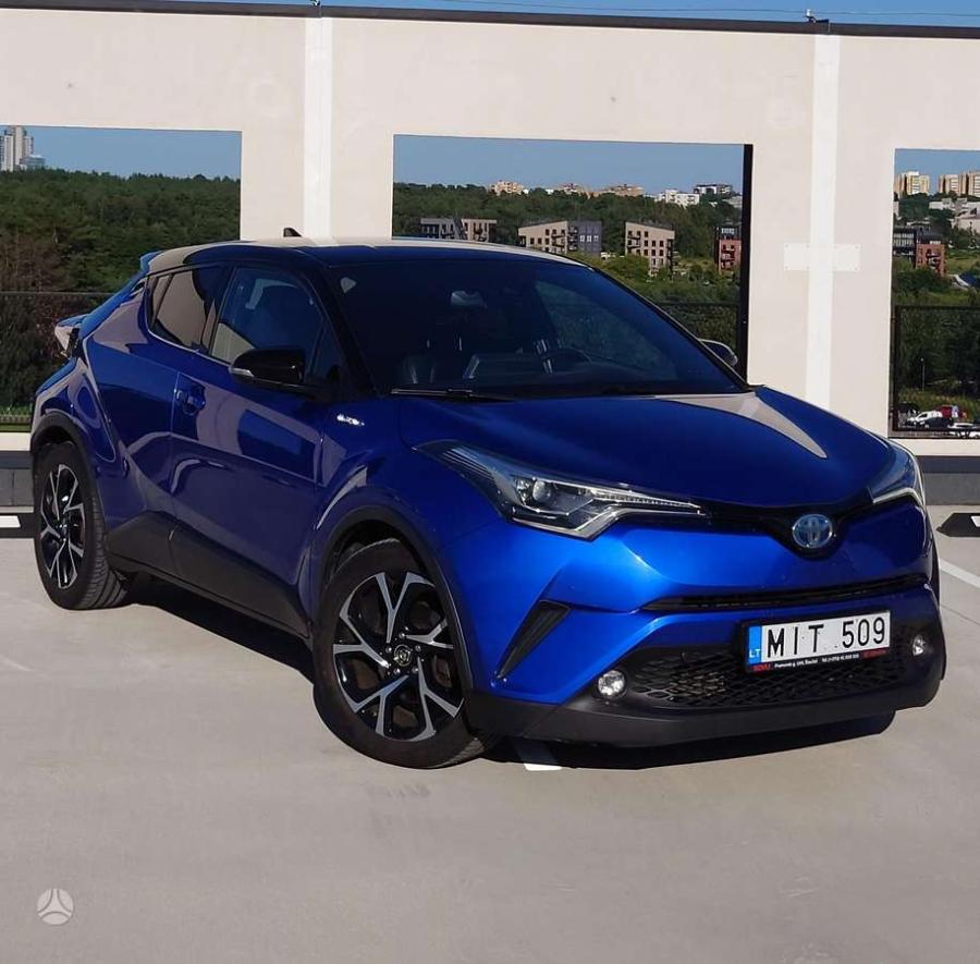 Синий Тойота C-HR 2017 в Вильнюс, объемом двигателя 1.80 л и пробегом 118 тыс. км за 17000 €, фото 1 на AUTOMOTO.COM.LV