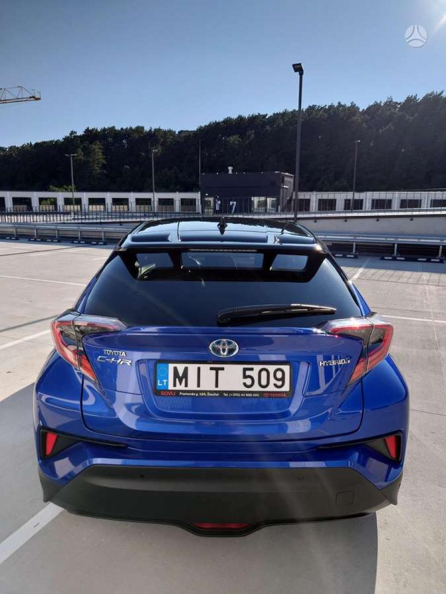 Синий Тойота C-HR 2017 в Вильнюс, объемом двигателя 1.80 л и пробегом 118 тыс. км за 17000 €, фото 7 на AUTOMOTO.COM.LV