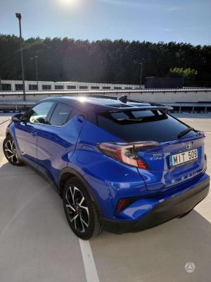 Синий Тойота C-HR 2017 в Вильнюс, объемом двигателя 1.80 л и пробегом 118 тыс. км за 17000 €, фото 8 на AUTOMOTO.COM.LV