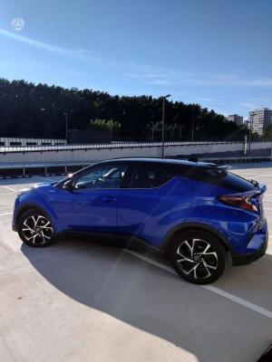Синий Тойота C-HR 2017 в Вильнюс, объемом двигателя 1.80 л и пробегом 118 тыс. км за 17000 €, фото 9 на AUTOMOTO.COM.LV