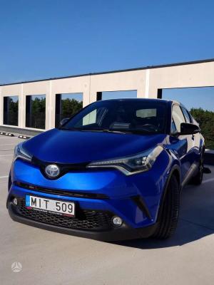 Синий Тойота C-HR 2017 в Вильнюс, объемом двигателя 1.80 л и пробегом 118 тыс. км за 17000 €, фото 12 на AUTOMOTO.COM.LV
