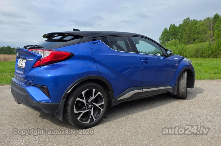 Zils Toyota C-HR 2018 Tallina, ar dzinēja tilpumu 1.80 L un nobraukumu 208 tūkst. km par 14000 €, foto 3 vietnē AUTOMOTO.COM.LV