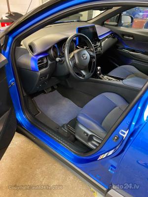 Zils Toyota C-HR 2018 Tallina, ar dzinēja tilpumu 1.80 L un nobraukumu 208 tūkst. km par 14000 €, foto 4 vietnē AUTOMOTO.COM.LV