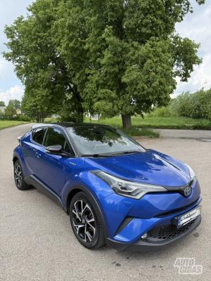 Blue Toyota C-HR 2018 in Trakai, with an engine capacity of 1.80 L and mileage of 197 thousand km for 18000 €, photo 5 on AUTOMOTO.COM.LV