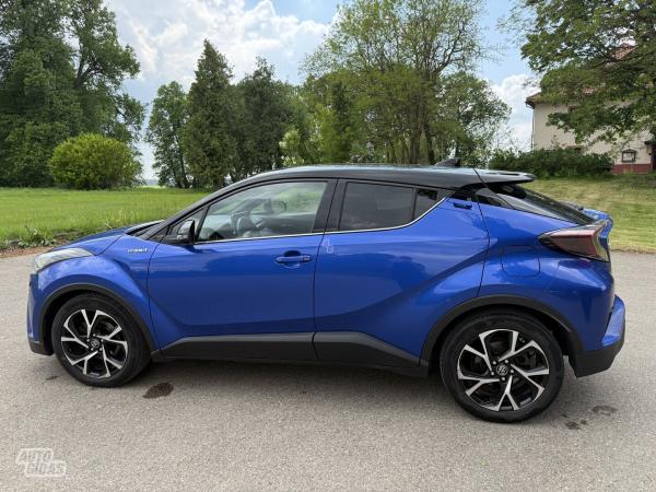 Blue Toyota C-HR 2018 in Trakai, with an engine capacity of 1.80 L and mileage of 197 thousand km for 18000 €, photo 7 on AUTOMOTO.COM.LV