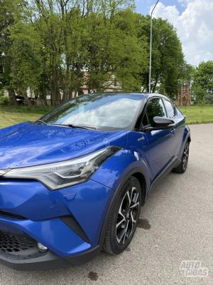 Blue Toyota C-HR 2018 in Trakai, with an engine capacity of 1.80 L and mileage of 197 thousand km for 18000 €, photo 9 on AUTOMOTO.COM.LV