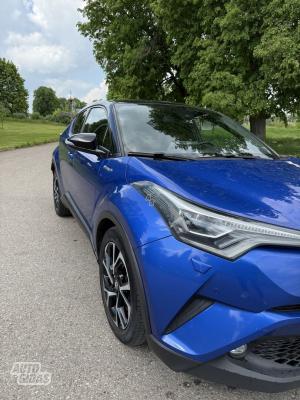Blue Toyota C-HR 2018 in Trakai, with an engine capacity of 1.80 L and mileage of 197 thousand km for 18000 €, photo 10 on AUTOMOTO.COM.LV