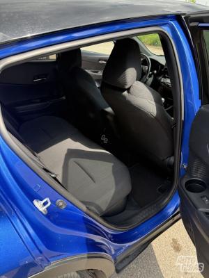 Blue Toyota C-HR 2018 in Trakai, with an engine capacity of 1.80 L and mileage of 197 thousand km for 18000 €, photo 11 on AUTOMOTO.COM.LV