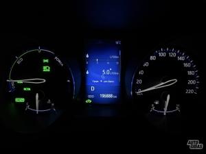 Blue Toyota C-HR 2018 in Trakai, with an engine capacity of 1.80 L and mileage of 197 thousand km for 18000 €, photo 15 on AUTOMOTO.COM.LV