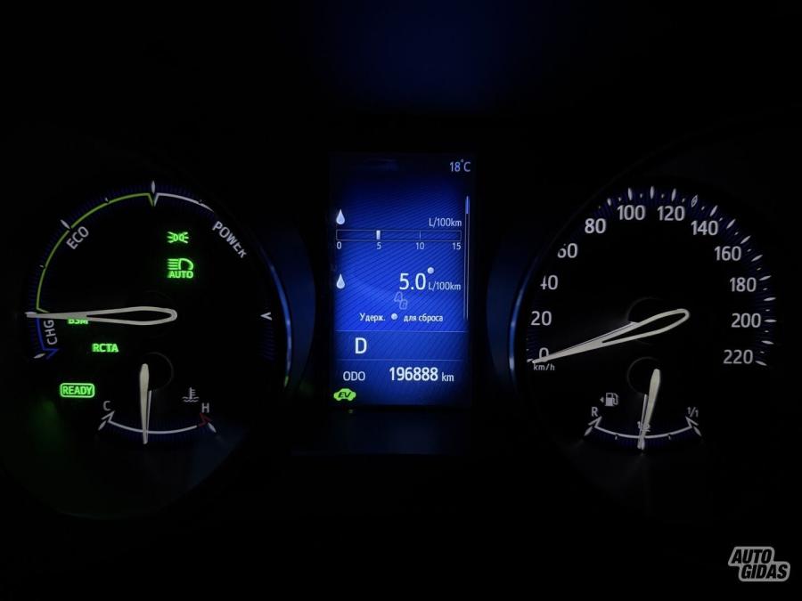 Blue Toyota C-HR 2018 in Trakai, with an engine capacity of 1.80 L and mileage of 197 thousand km for 18000 €, photo 15 on AUTOMOTO.COM.LV