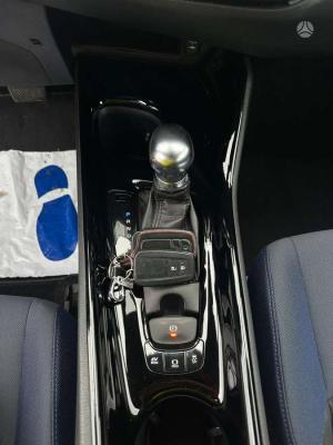 Синий Тойота C-HR 2018 в Клайпеда, объемом двигателя 1.80 л и пробегом 228 тыс. км за 15500 €, фото 21 на AUTOMOTO.COM.LV