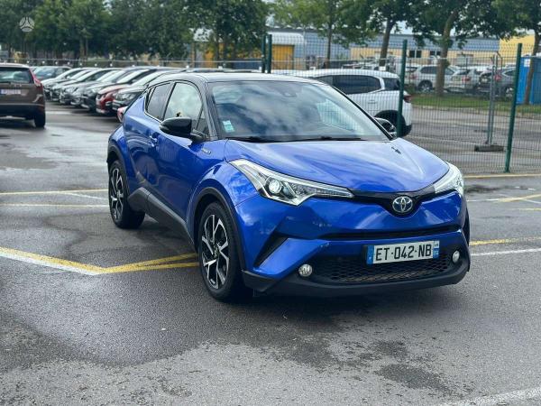 Zils Toyota C-HR 2018 Klaipėda, ar dzinēja tilpumu 1.80 L un nobraukumu 226 tūkst. km par 13999 €, foto  vietnē AUTOMOTO.COM.LV