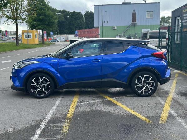 Blue Toyota C-HR 2018 in Klaipeda, with an engine capacity of 1.80 L and mileage of 226 thousand km for 13999 €, photo 3 on AUTOMOTO.COM.LV