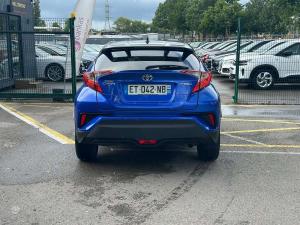 Zils Toyota C-HR 2018 Klaipėda, ar dzinēja tilpumu 1.80 L un nobraukumu 226 tūkst. km par 13999 €, foto 8 vietnē AUTOMOTO.COM.LV