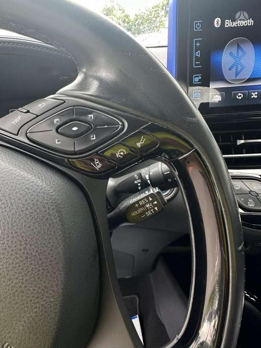 Zils Toyota C-HR 2018 Klaipėda, ar dzinēja tilpumu 1.80 L un nobraukumu 226 tūkst. km par 13999 €, foto 17 vietnē AUTOMOTO.COM.LV