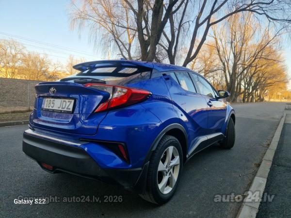 Blue Toyota C-HR 2019 in Tallinn, with an engine capacity of 1.20 L and mileage of 152 thousand km for 14390 €, photo 2 on AUTOMOTO.COM.LV