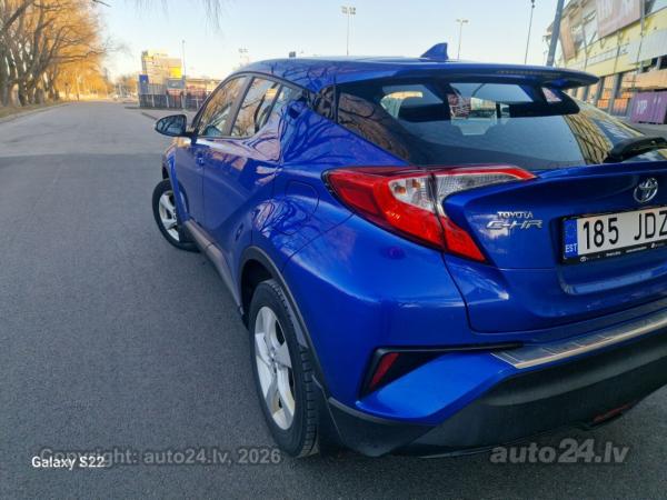 Blue Toyota C-HR 2019 in Tallinn, with an engine capacity of 1.20 L and mileage of 152 thousand km for 14390 €, photo 3 on AUTOMOTO.COM.LV