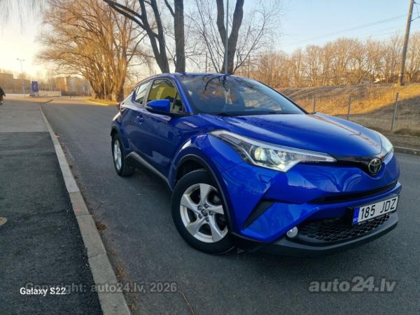 Blue Toyota C-HR 2019 in Tallinn, with an engine capacity of 1.20 L and mileage of 152 thousand km for 14390 €, photo 6 on AUTOMOTO.COM.LV