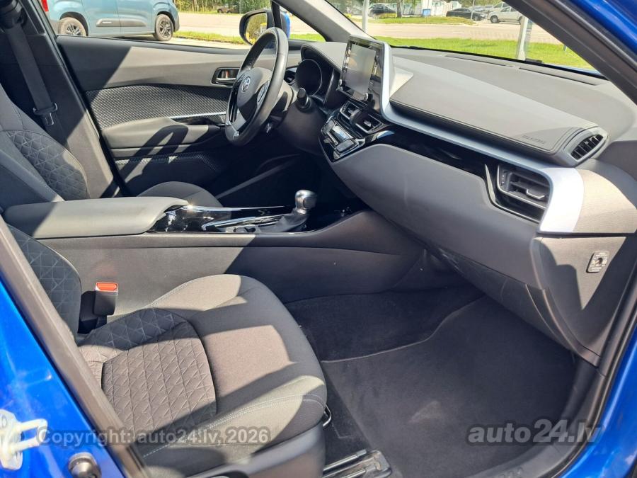 Синий Тойота C-HR 2020 в Валга, объемом двигателя 1.20 л и пробегом 56 тыс. км за 16900 €, фото 11 на AUTOMOTO.COM.LV