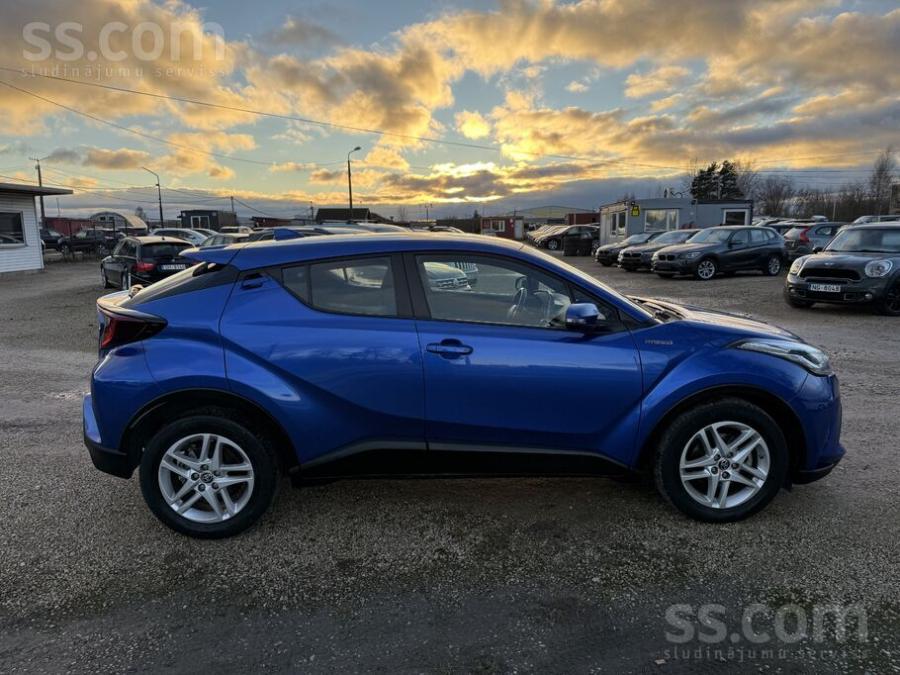 Zils Toyota C-HR 2021 Rīga, ar dzinēja tilpumu 1.80 L un nobraukumu 65 tūkst. km par 20999 €, foto 14 vietnē AUTOMOTO.COM.LV