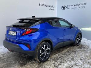 Blue Toyota C-HR 2021 in Tallinn, with an engine capacity of 1.80 L and mileage of 62 thousand km for 23495 €, photo 2 on AUTOMOTO.COM.LV