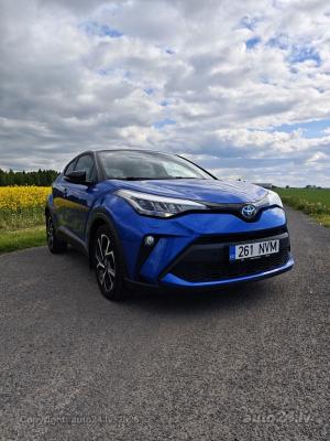 Zils Toyota C-HR 2021 Tallina, ar dzinēja tilpumu 1.80 L un nobraukumu 68 tūkst. km par 22500 €, foto  vietnē AUTOMOTO.COM.LV