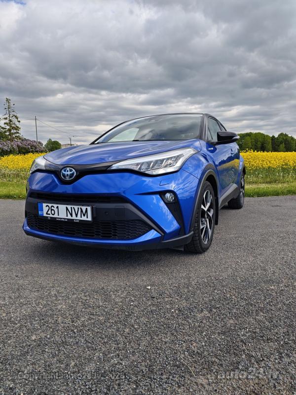 Синий Тойота C-HR 2021 в Таллин, объемом двигателя 1.80 л и пробегом 68 тыс. км за 22500 €, фото 2 на AUTOMOTO.COM.LV