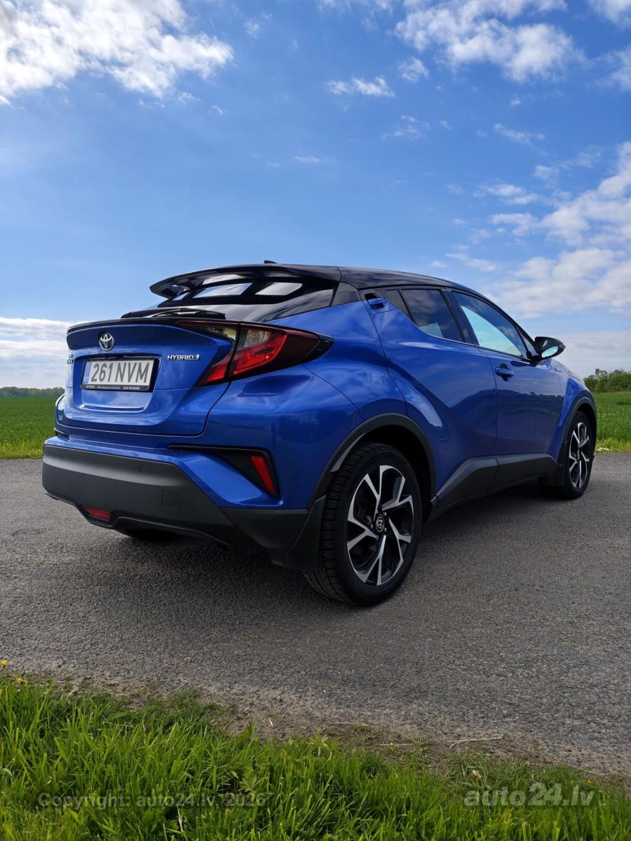 Синий Тойота C-HR 2021 в Таллин, объемом двигателя 1.80 л и пробегом 68 тыс. км за 22500 €, фото 4 на AUTOMOTO.COM.LV