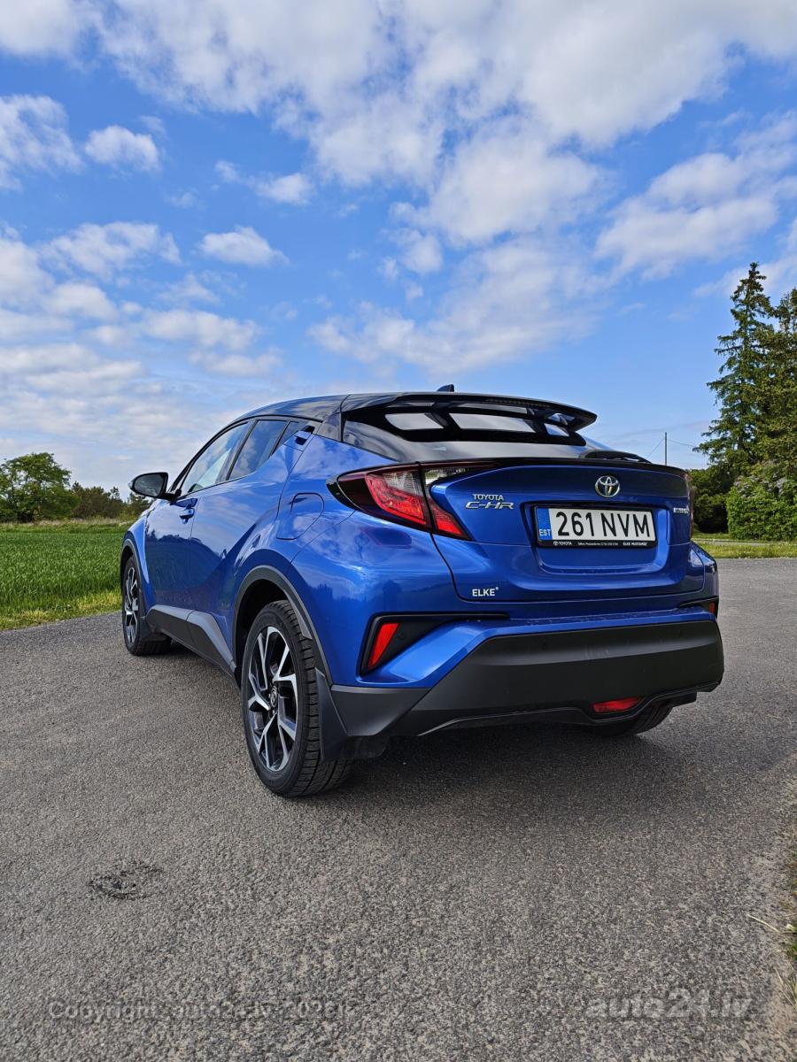 Синий Тойота C-HR 2021 в Таллин, объемом двигателя 1.80 л и пробегом 68 тыс. км за 22500 €, фото 5 на AUTOMOTO.COM.LV