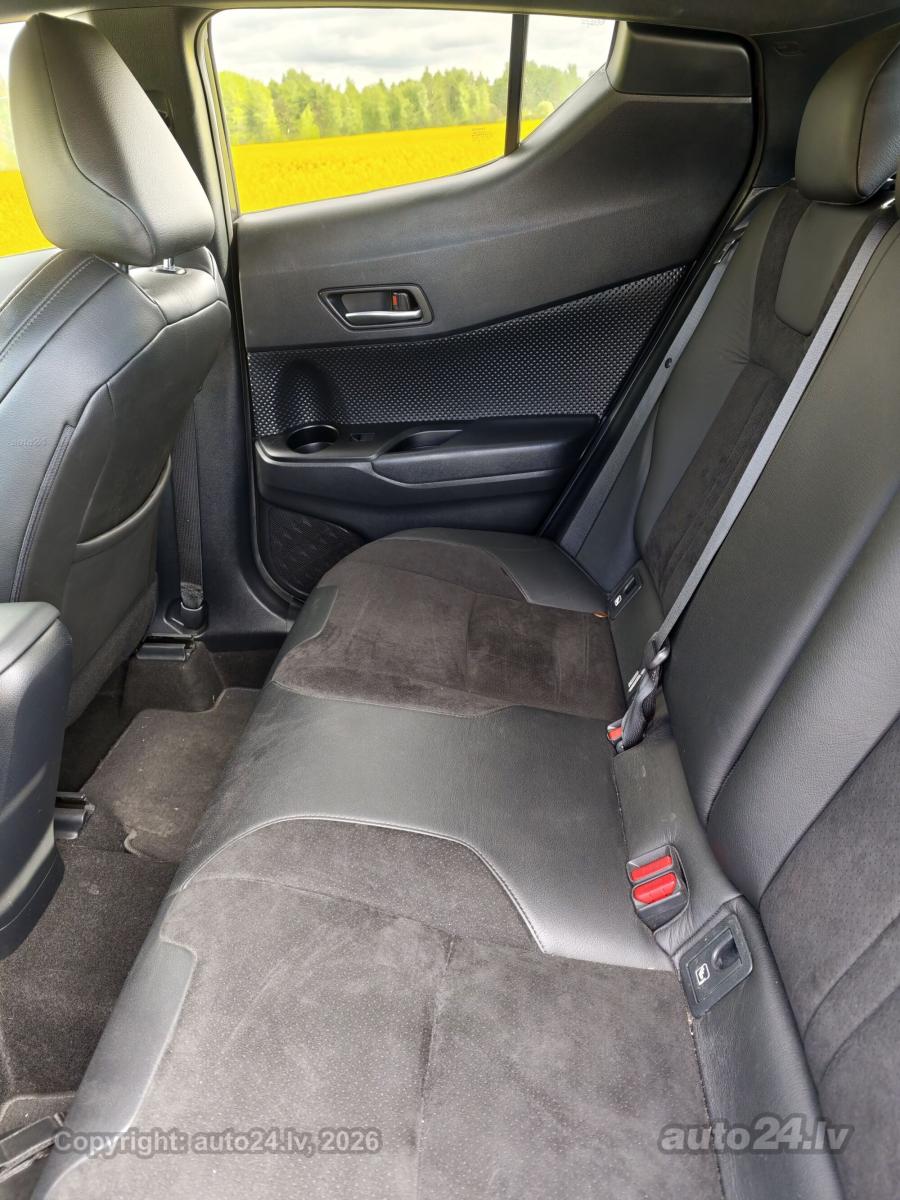 Синий Тойота C-HR 2021 в Таллин, объемом двигателя 1.80 л и пробегом 68 тыс. км за 22500 €, фото 23 на AUTOMOTO.COM.LV