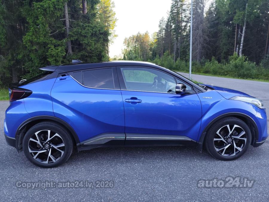Zils Toyota C-HR 2021 Tallina, ar dzinēja tilpumu 1.80 L un nobraukumu 73 tūkst. km par 20900 €, foto 4 vietnē AUTOMOTO.COM.LV