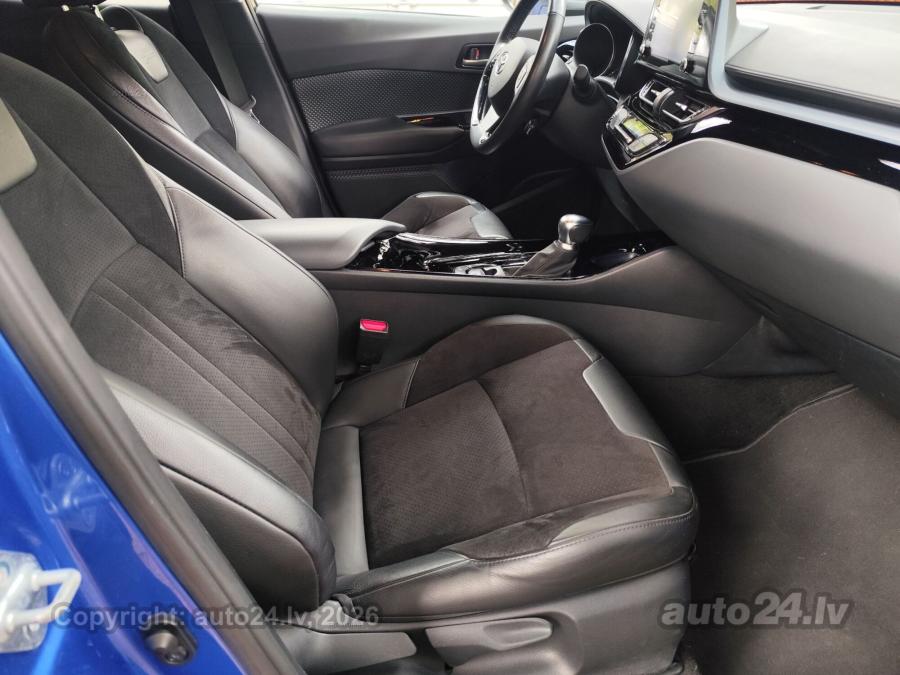 Zils Toyota C-HR 2021 Tallina, ar dzinēja tilpumu 1.80 L un nobraukumu 73 tūkst. km par 20900 €, foto 8 vietnē AUTOMOTO.COM.LV