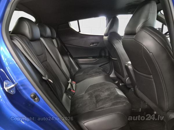 Zils Toyota C-HR 2021 Tallina, ar dzinēja tilpumu 1.80 L un nobraukumu 63 tūkst. km par 22490 €, foto 8 vietnē AUTOMOTO.COM.LV