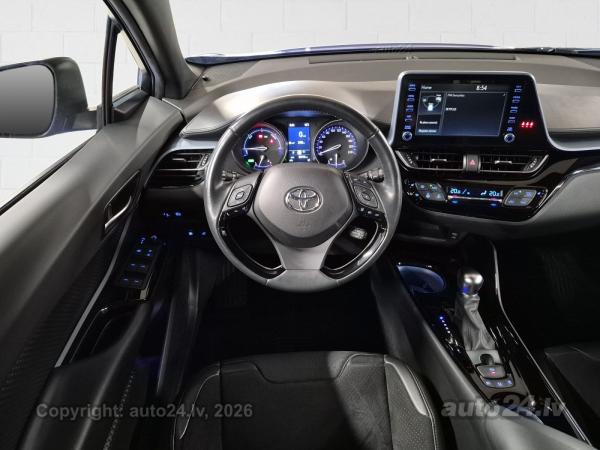 Zils Toyota C-HR 2021 Tallina, ar dzinēja tilpumu 1.80 L un nobraukumu 63 tūkst. km par 22490 €, foto 10 vietnē AUTOMOTO.COM.LV