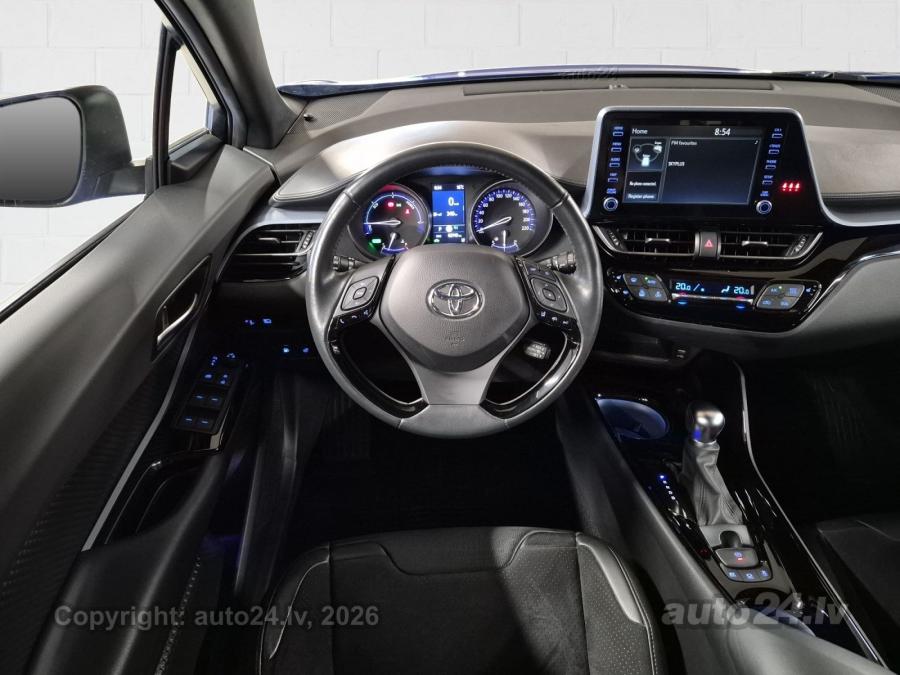 Zils Toyota C-HR 2021 Tallina, ar dzinēja tilpumu 1.80 L un nobraukumu 63 tūkst. km par 22490 €, foto 10 vietnē AUTOMOTO.COM.LV