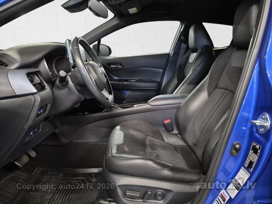 Zils Toyota C-HR 2021 Tallina, ar dzinēja tilpumu 1.80 L un nobraukumu 63 tūkst. km par 22490 €, foto 12 vietnē AUTOMOTO.COM.LV