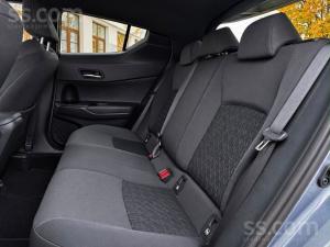 Blue Toyota C-HR 2021 in Jelgava, with an engine capacity of 2.00 L and mileage of 112 thousand km for 17800 €, photo 20 on AUTOMOTO.COM.LV