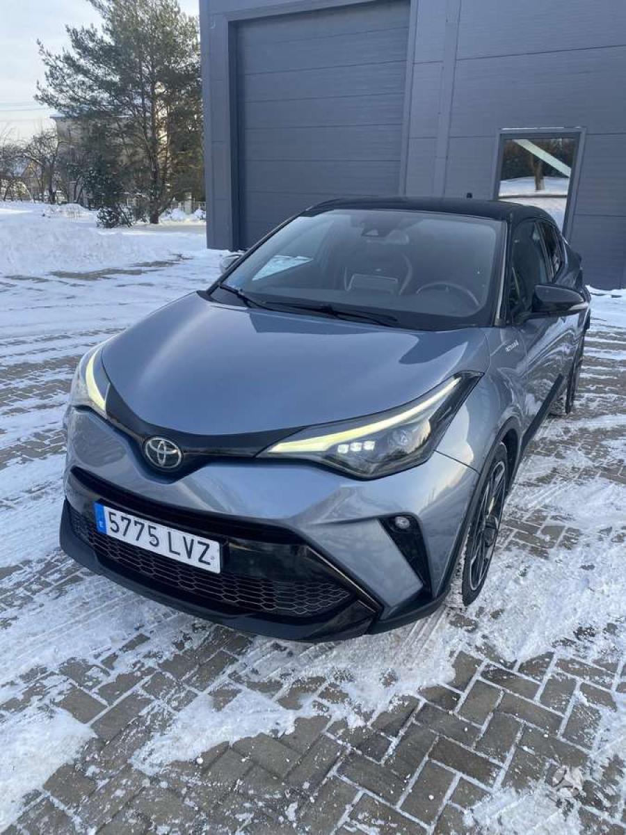 Blue Toyota C-HR 2022 in Kaunas, with an engine capacity of 2.00 L and mileage of 40 thousand km for 20300 €, photo 11 on AUTOMOTO.COM.LV