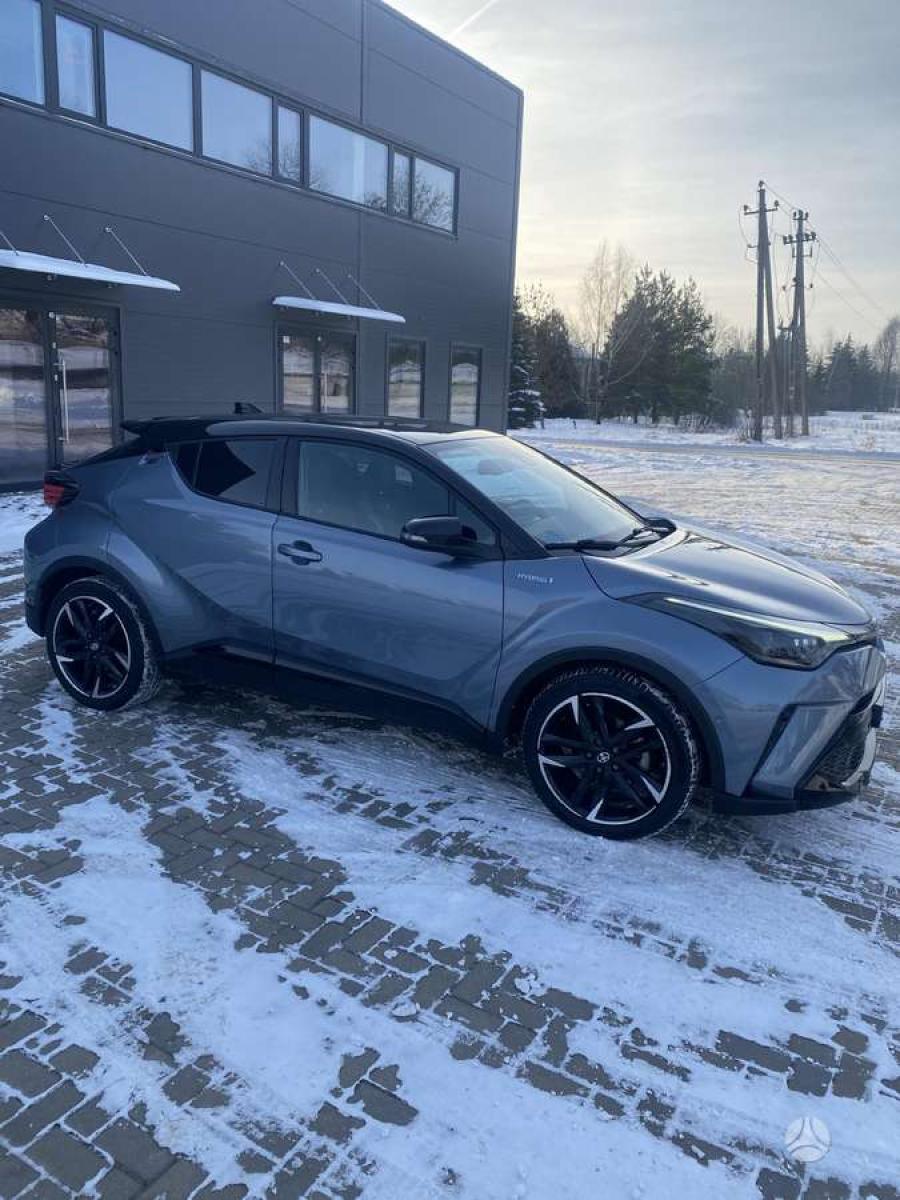 Blue Toyota C-HR 2022 in Kaunas, with an engine capacity of 2.00 L and mileage of 40 thousand km for 20300 €, photo 14 on AUTOMOTO.COM.LV