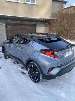 Blue Toyota C-HR 2022 in Kaunas, with an engine capacity of 2.00 L and mileage of 40 thousand km for 20300 €, photo 15 on AUTOMOTO.COM.LV