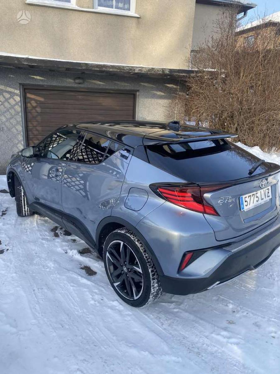 Blue Toyota C-HR 2022 in Kaunas, with an engine capacity of 2.00 L and mileage of 40 thousand km for 20300 €, photo 15 on AUTOMOTO.COM.LV