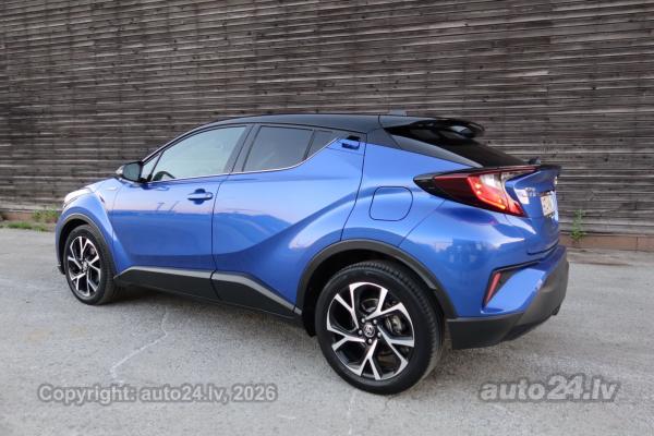 Синий Тойота C-HR 2022 в Маарду, объемом двигателя 1.80 л и пробегом 54 тыс. км за 23600 €, фото 5 на AUTOMOTO.COM.LV
