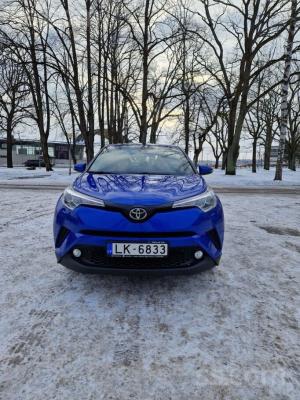 Синий Тойота C-HR 2018 в Вентспилс, объемом двигателя 1.20 л и пробегом 77 тыс. км за 17500 €, фото 6 на AUTOMOTO.COM.LV