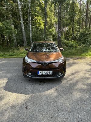 Коричневый Тойота C-HR 2016 в Елгава, объемом двигателя 1.20 л и пробегом 140 тыс. км за 13200 €, фото 5 на AUTOMOTO.COM.LV