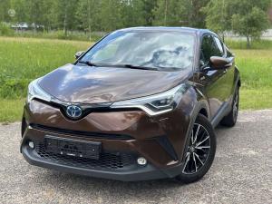 Brown Toyota C-HR 2017 in Kaunas, with an engine capacity of 1.80 L and mileage of 196 thousand km for 16550 €, photo  on AUTOMOTO.COM.LV